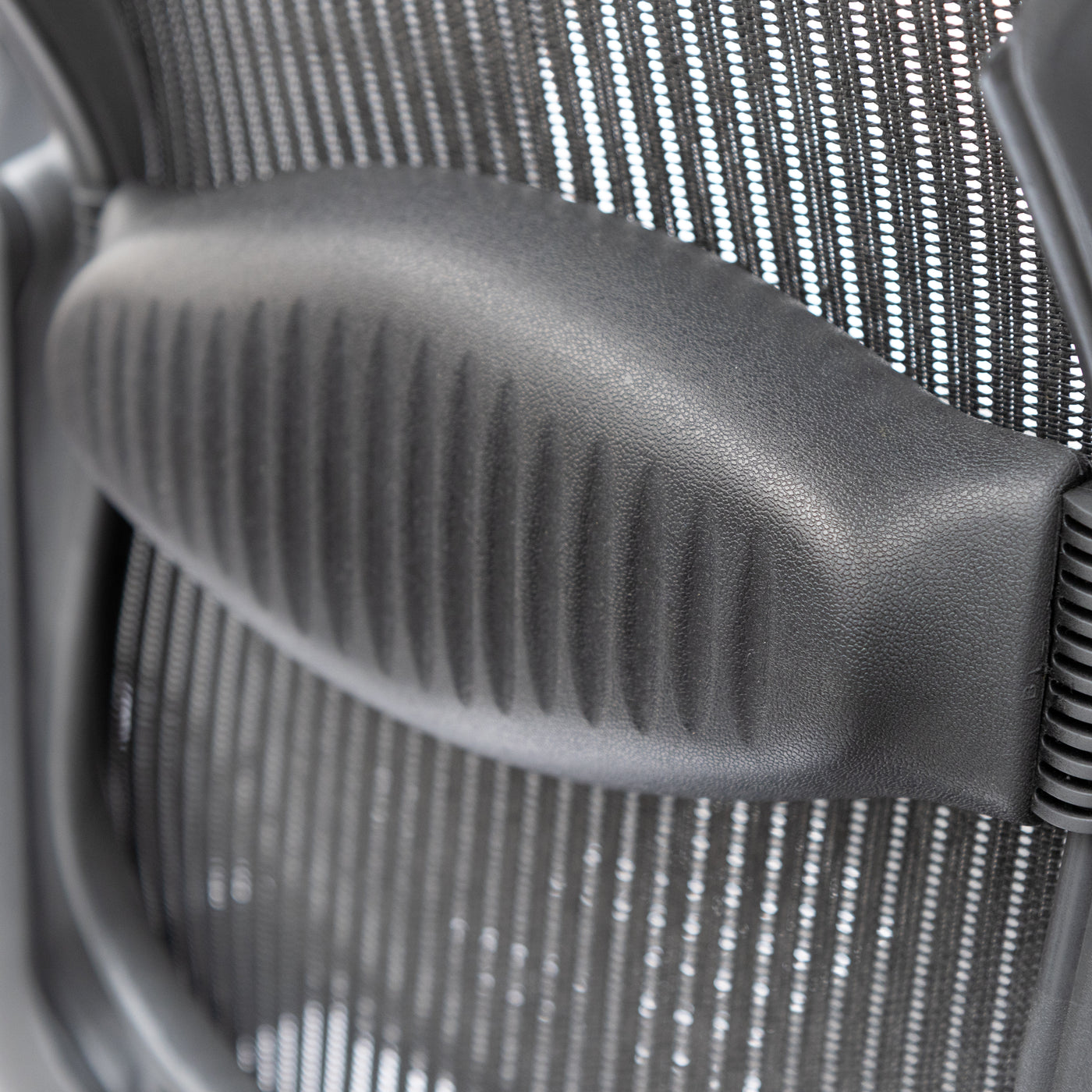 How to Position Lumbar Support on a Herman Miller Aeron Chair for ...