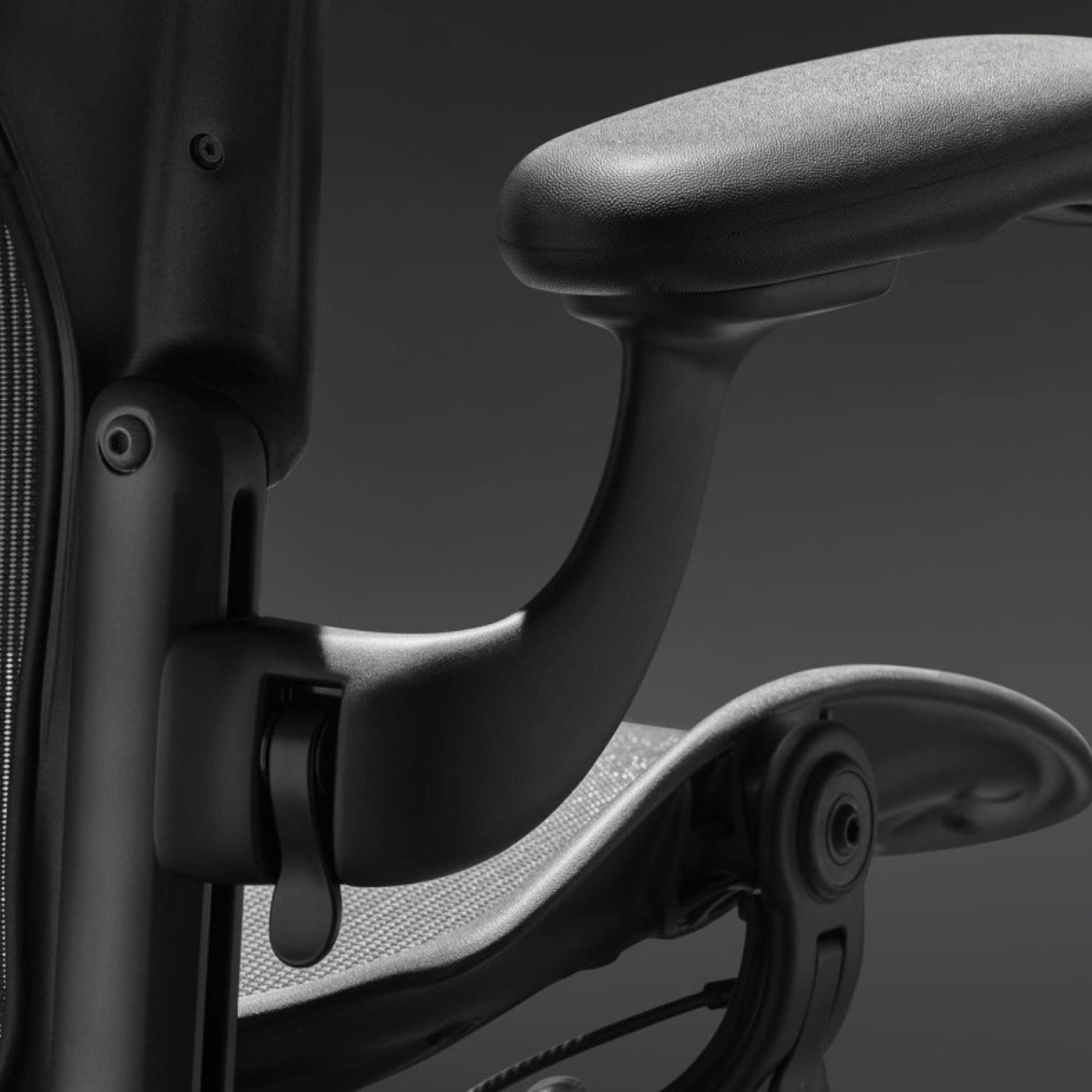 HM Chairs - Herman Miller Aeron Specialist in London